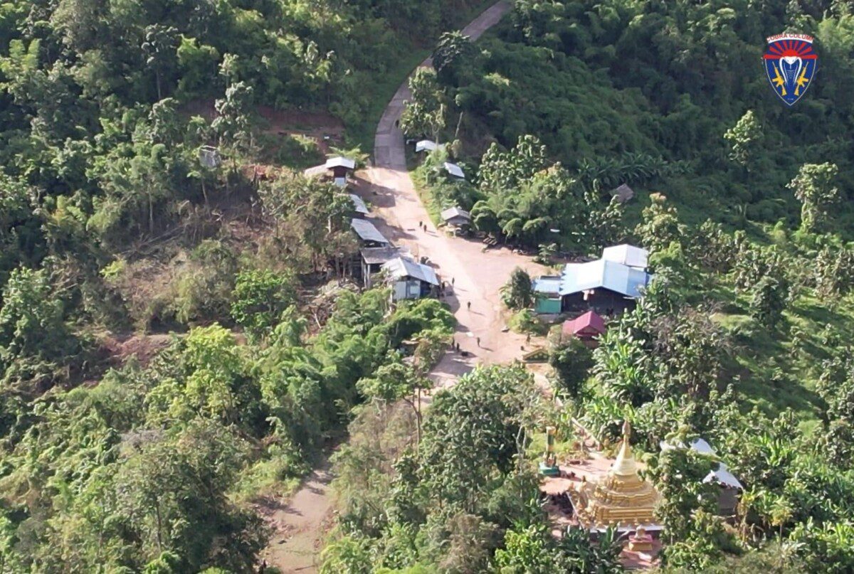 မြဝတီ ဝေါလေ ကားလမ်း၊ ကျော်ဝါးဘိုးဘုရားအနီး တပ်စွဲထားသော အကြမ်းဖက်စစ်တပ်ကို Knla ပူးပေါင်းတပ်ဖွဲ့