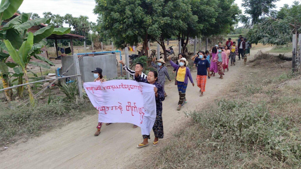 စစ်အာဏာရှင် ချေမှုန်းရေး ယင်းမာပင် ဆားလင်းကြီး ရွာပေါင်းစုံသပိတ် ချီတက
