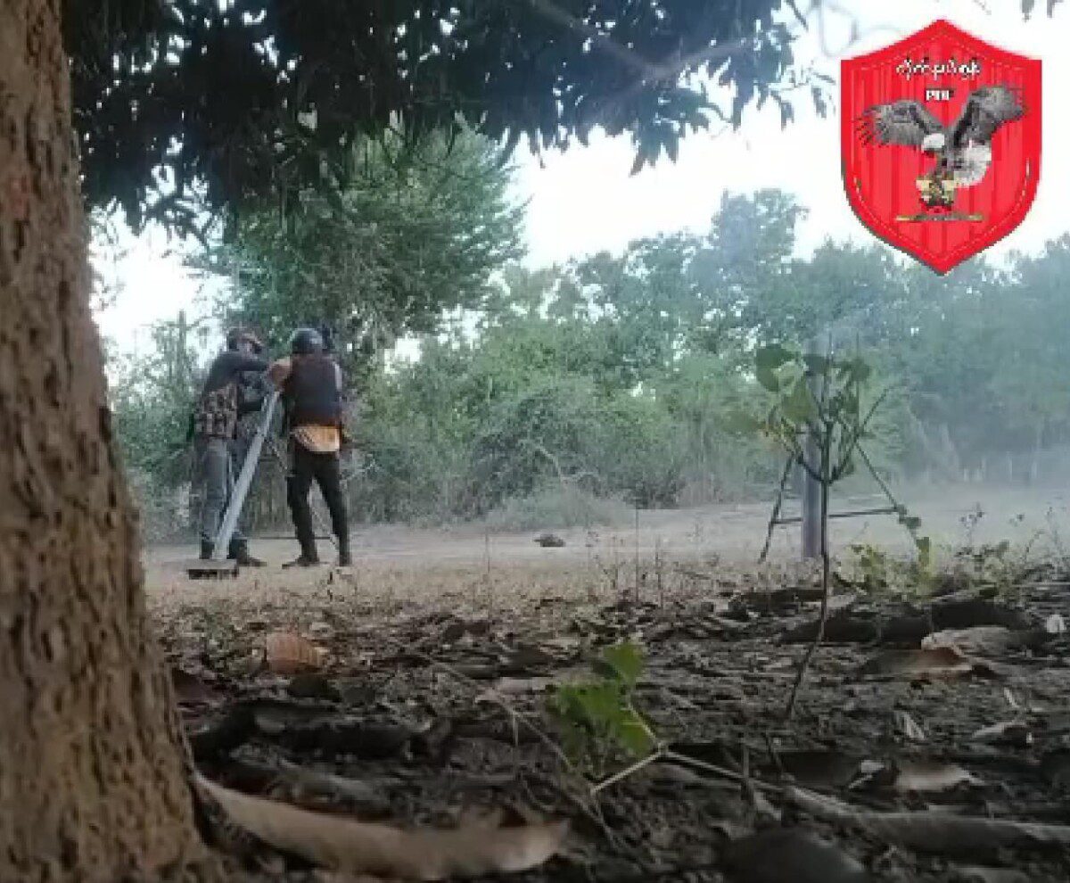 ရွှေဘိုတွင် စစ်ကားကို Pdf ကြားဖြတ်တိုက်ခိုက်မှု စစ်သား ၃ ဦးသေဆုံး၊ စစ်ကိုင်းမြို့နယ်ရှိ ညောင်ပင