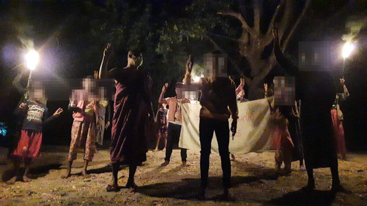 ပြည်ခွန် သပိတ် အင်အားစုများ အကြမ်းဖက် စစ်အာဏာရှင် တော်လှန်ရေး ညသပိတ် ပြုလုပ် Khit Thit Media