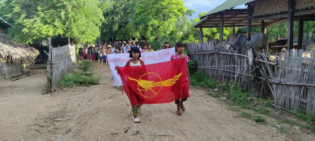 ယင်းမာပင်မြောက်ခြမ်း ကျေးရွာများ သပိတ် စစ်ကြောင်းက ဖက်ဆစ် စစ်တပ် တော်လှန်ရေး ချီတက် ဆန္ဒပ