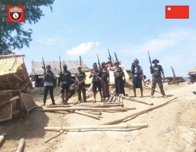 စလင်းမြို့နယ်၊ ငလှိုင်တွင်းရွာရှိ စခန်းကုန်းမှ စစ်သားများ စခန်းစွန့်ခွာ