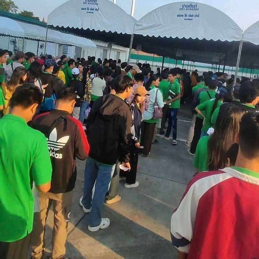 ထိုင်းနိုင်ငံရှိ အီလက်ထရောနစ်စက်ရုံတွင် တရားဝင် မြန်မာအလုပ်သမား ၁၆၀၀ ...